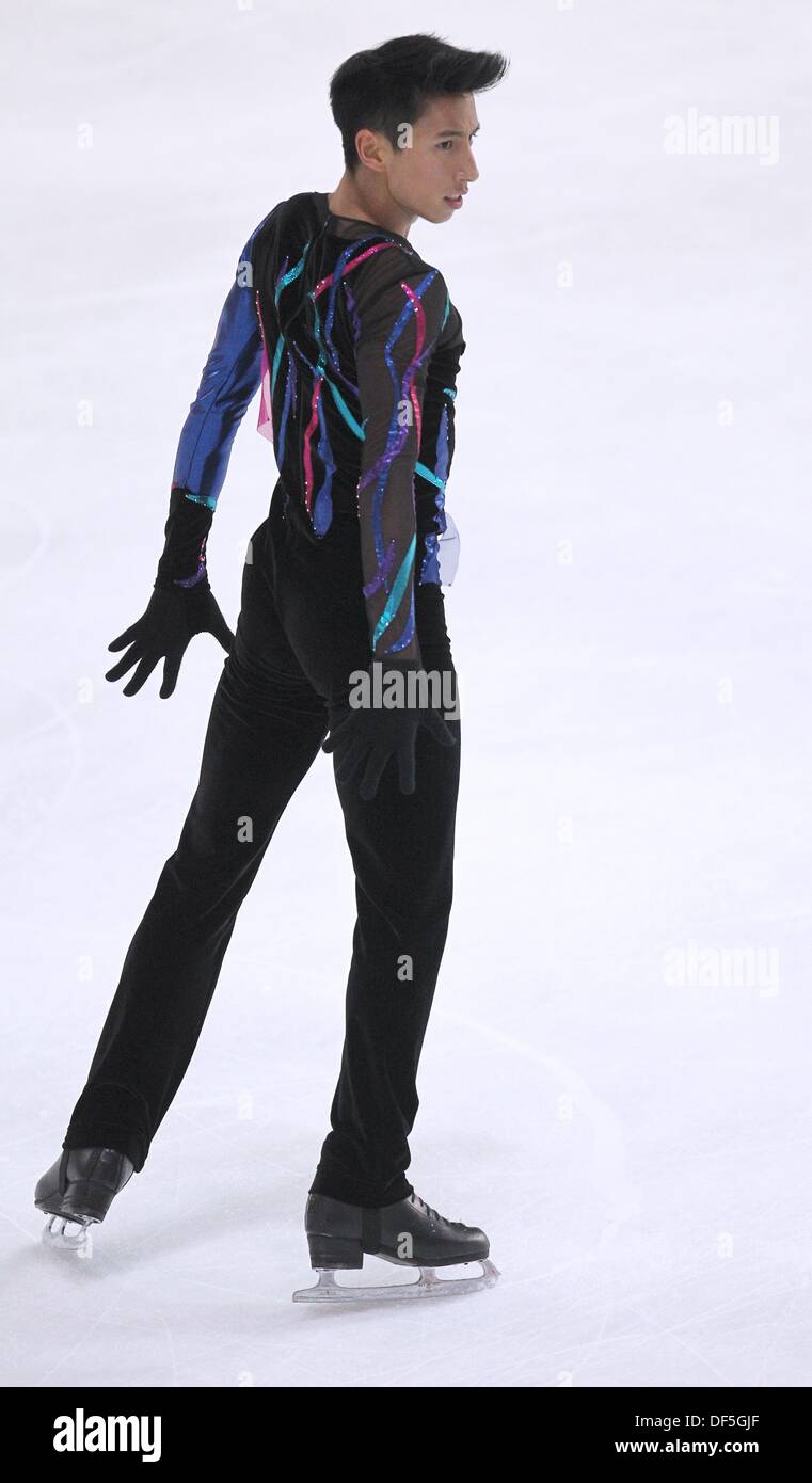 Oberstdorf, Germany. 28th Sep, 2013. Jeremy Ten from Canada comes in ...