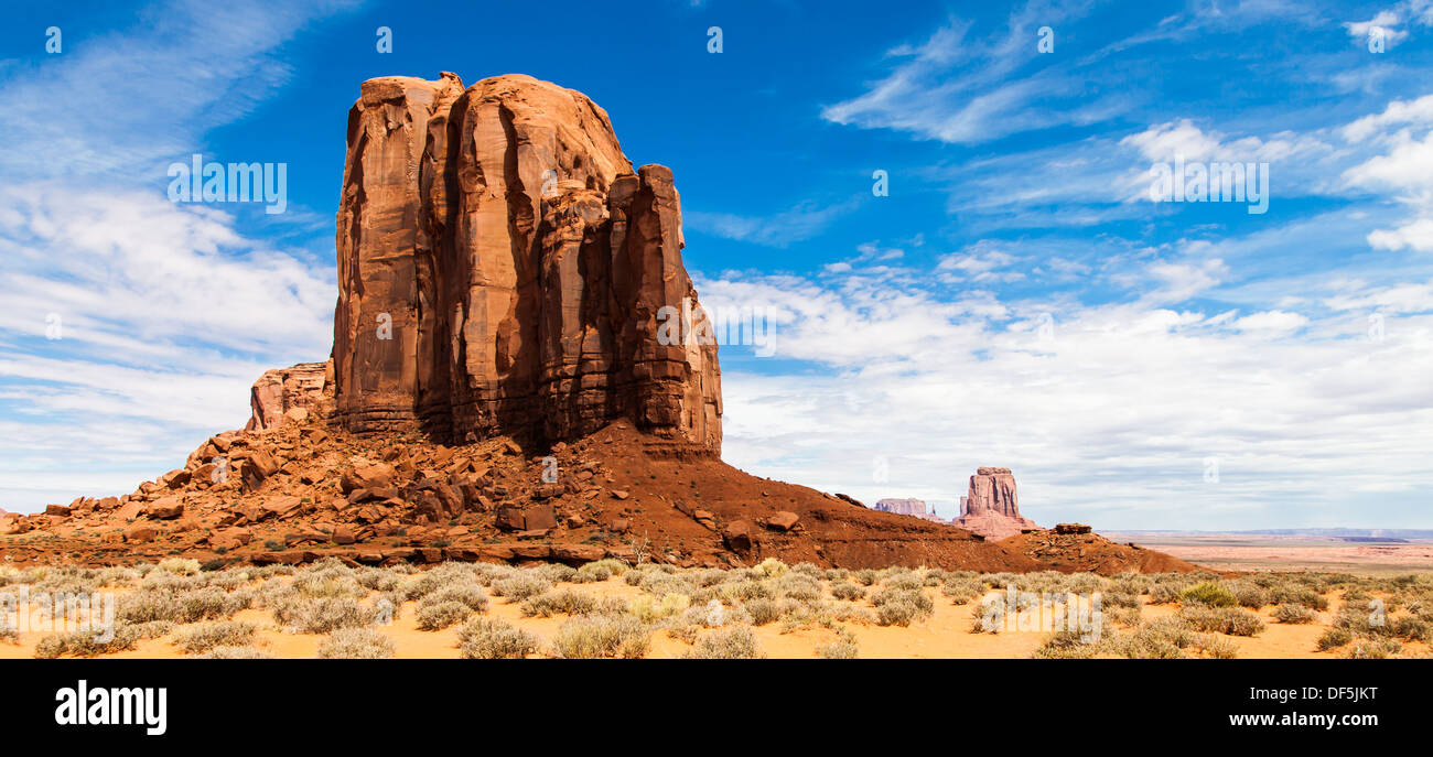 Complementary colours blue and orange in this iconic view of Monument ...