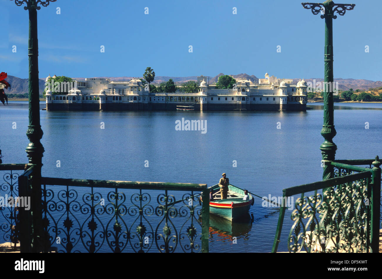 Lake Palace Udaipur Rajasthan India Stock Photo - Alamy