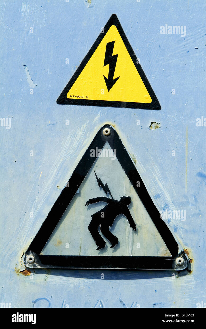 High tension danger death sign hi-res stock photography and images - Alamy