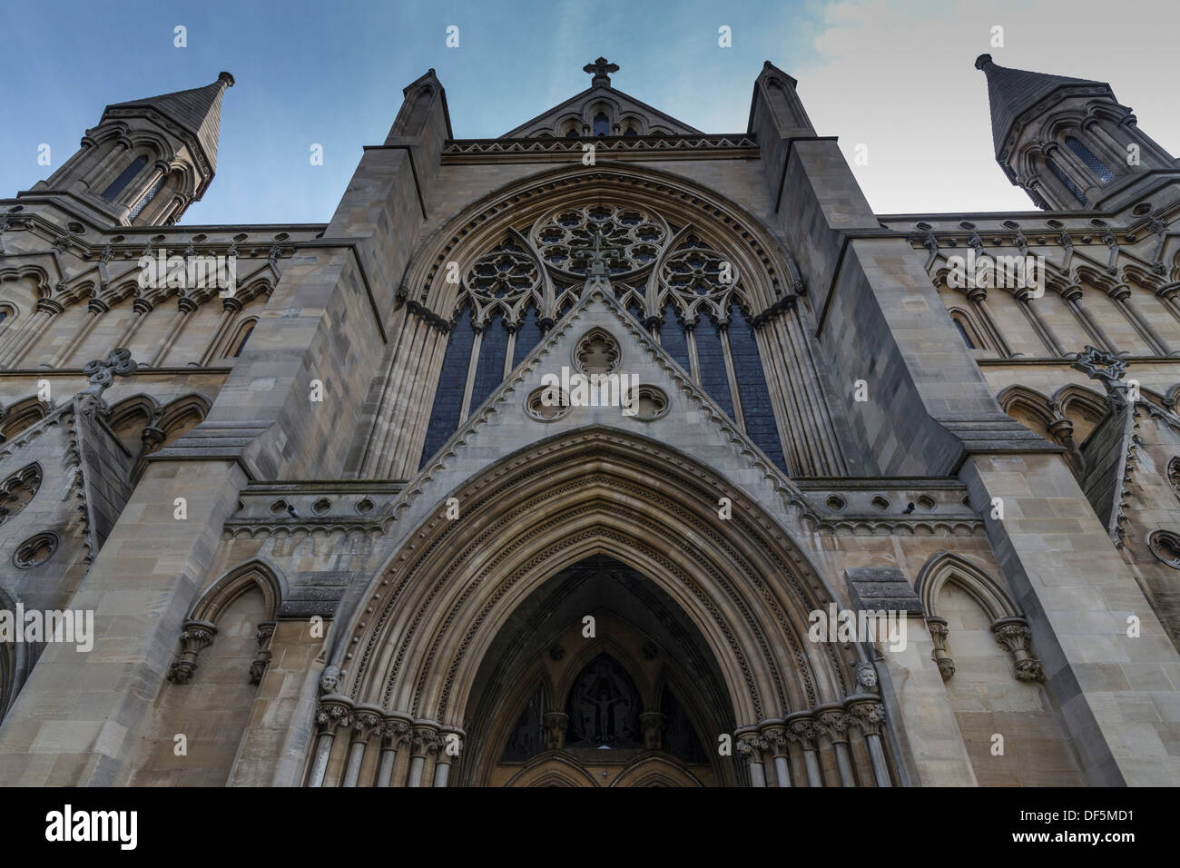 St albans cathedral hi-res stock photography and images - Alamy