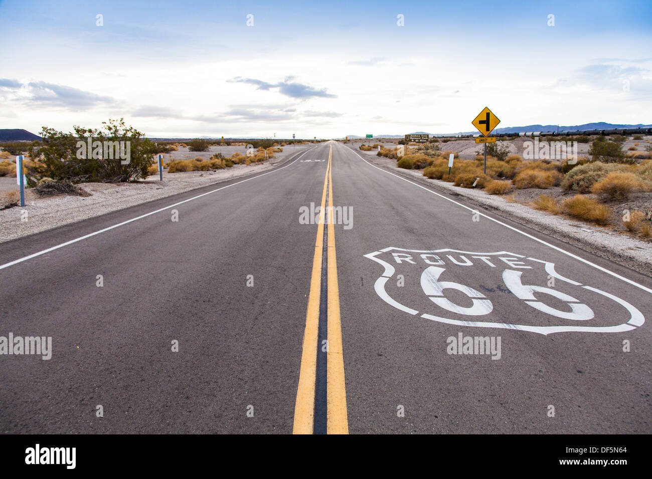 Route 66 landmark hi-res stock photography and images - Alamy Route 66 landmark hi-res stock photography and images - Alamy