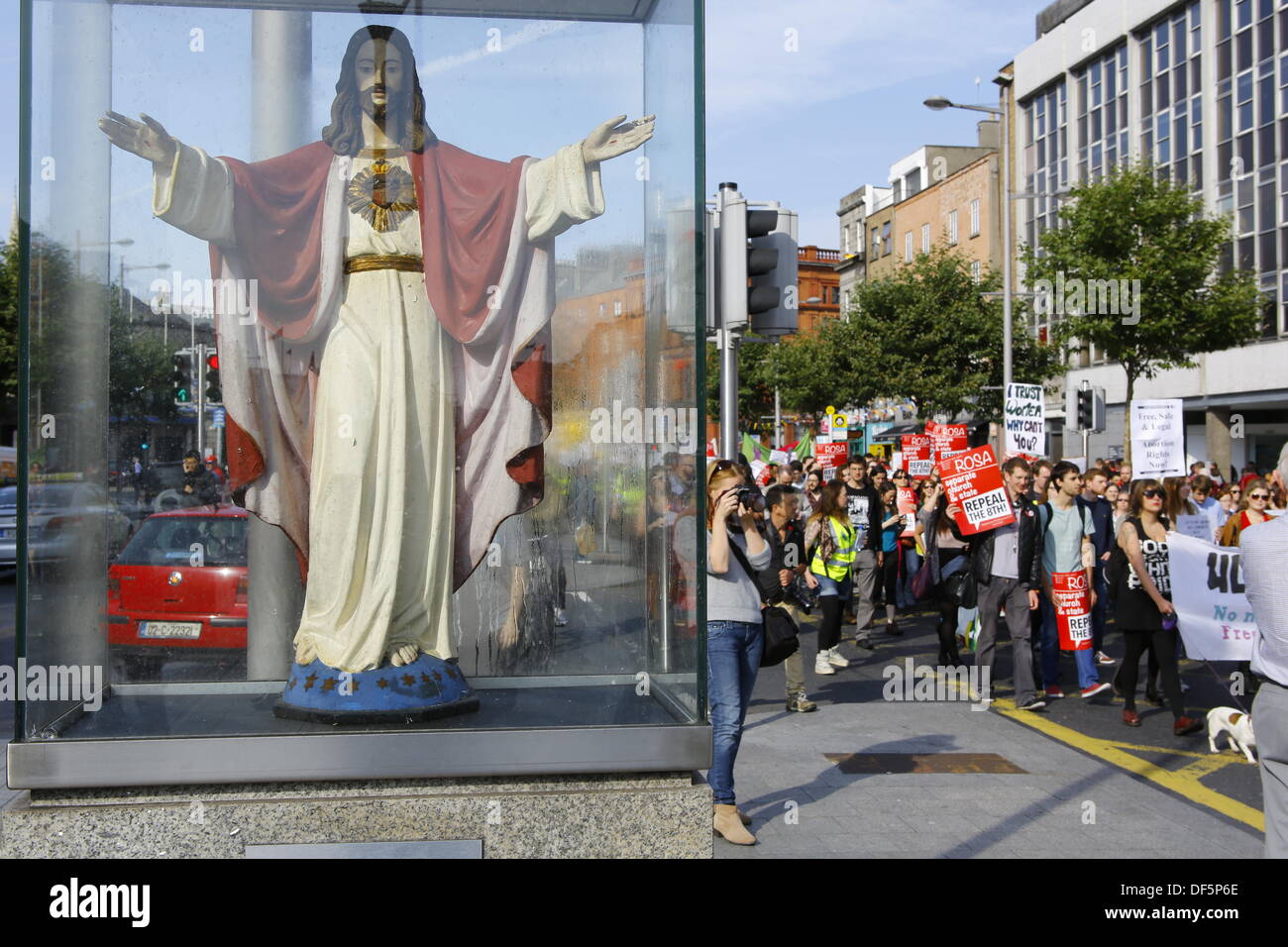 Statue jesus on oconnell street hi-res stock photography and images - Alamy