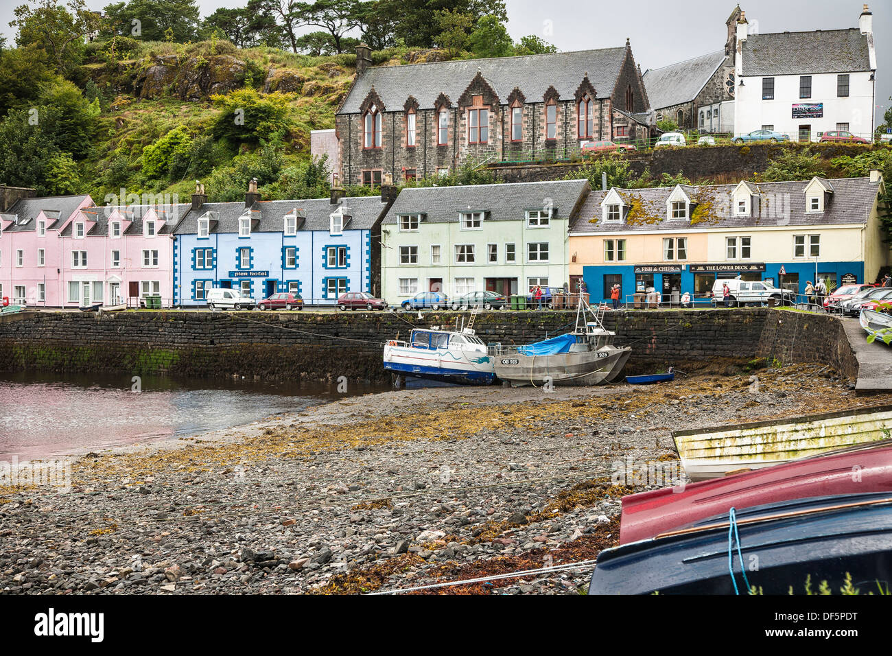 Portree harbour on the Isle of Skye Stock Photo - Alamy