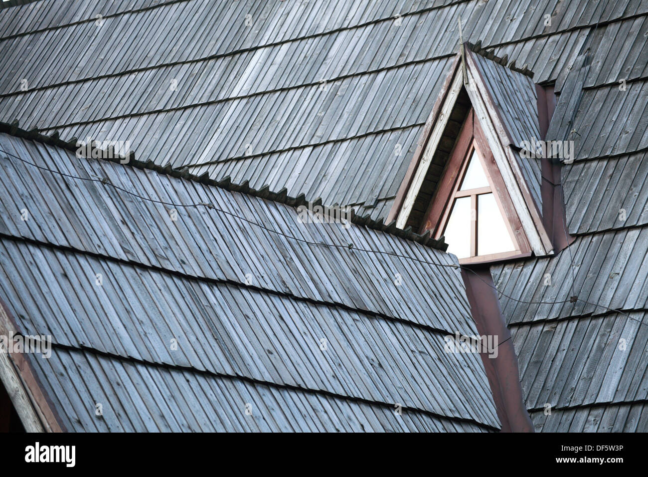 Wood slab roof on house hi-res stock photography and images - Alamy