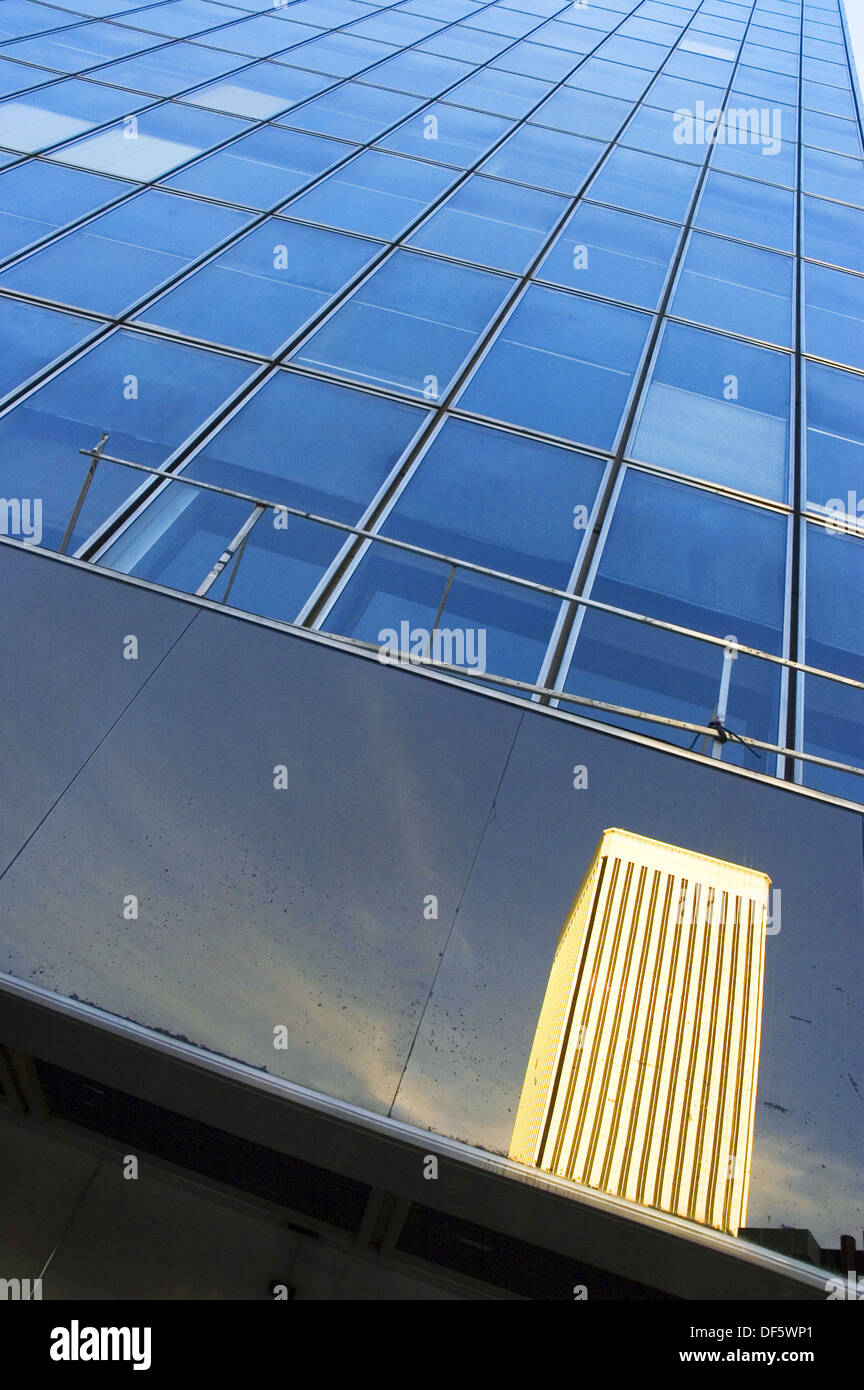 Torre De Picasso High Resolution Stock Photography and Images - Alamy