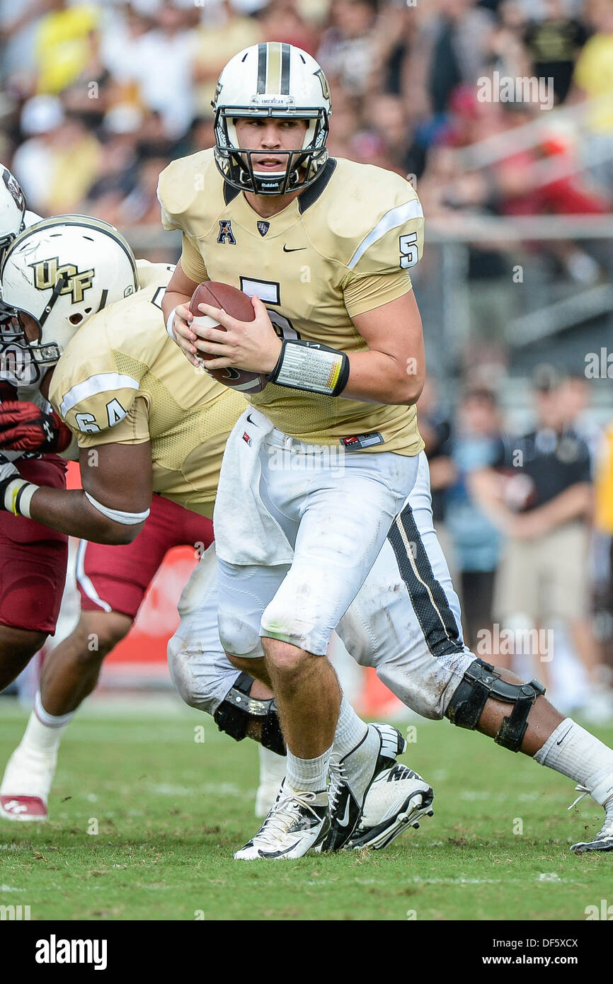 September 28, 2013 - Orlando, FL, U.S: UCF Knights quarterback Blake ...