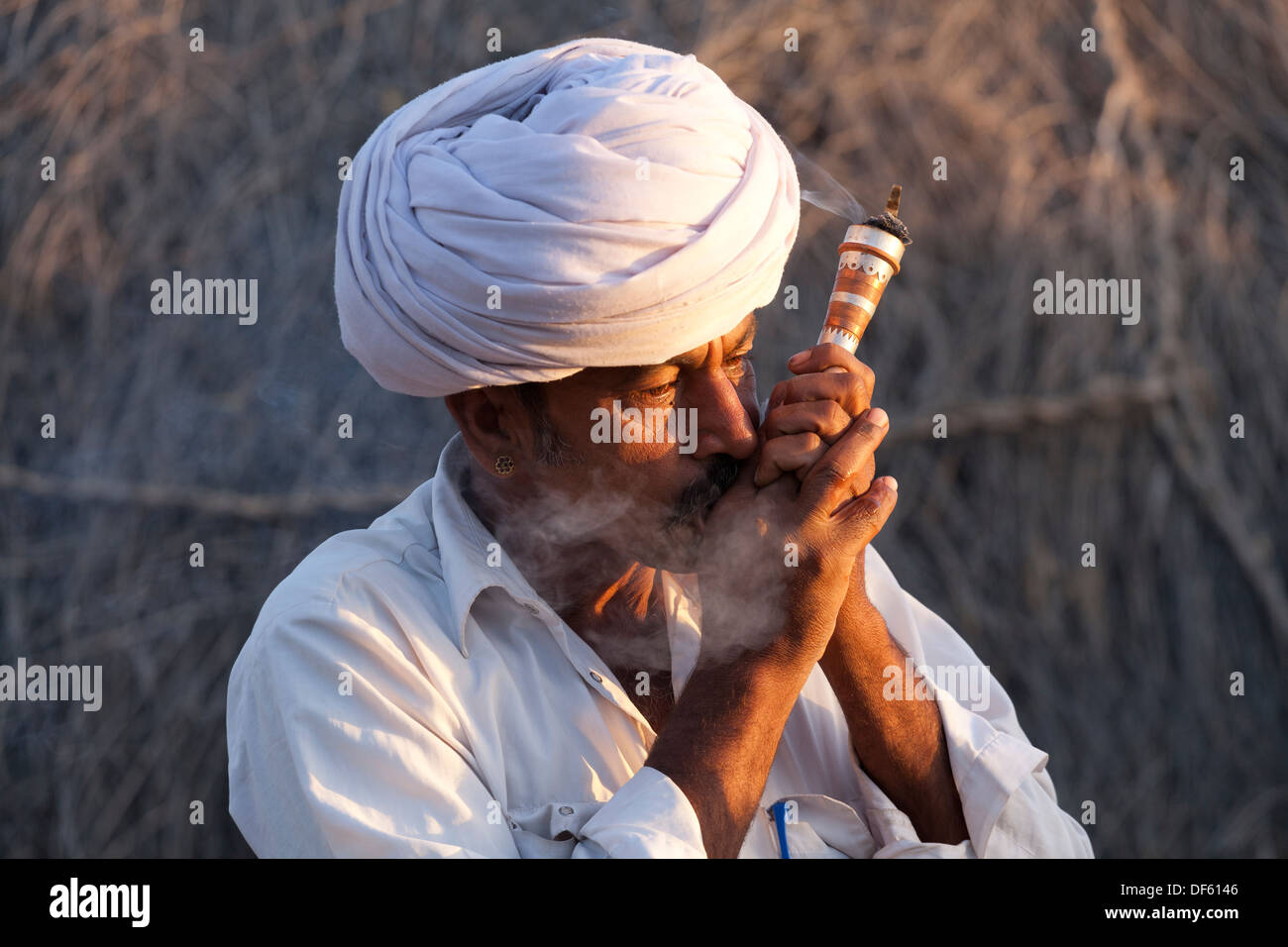 Indian opium hi-res stock photography and images - Alamy
