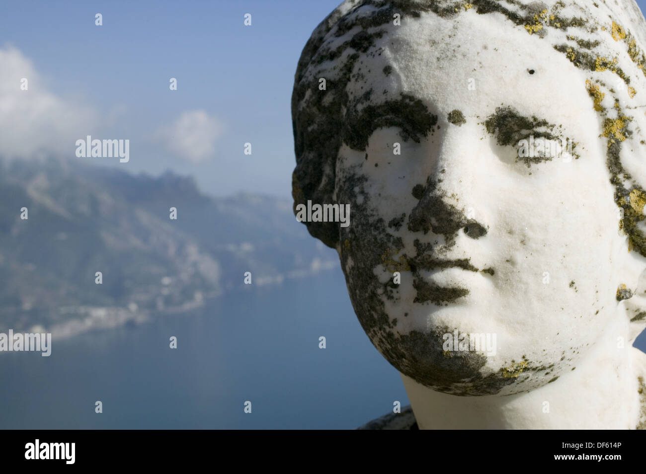 Terrazza dell'infinito villa cimbrone hi-res stock photography and ...