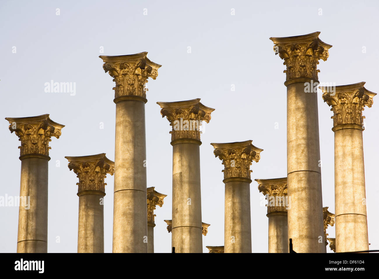 False columns hi-res stock photography and images - Alamy
