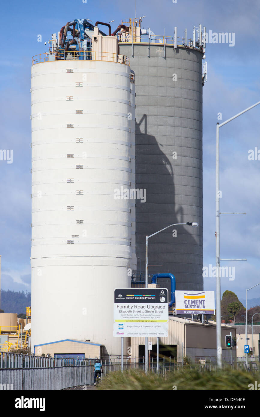 Cement storage hi-res stock photography and images - Alamy