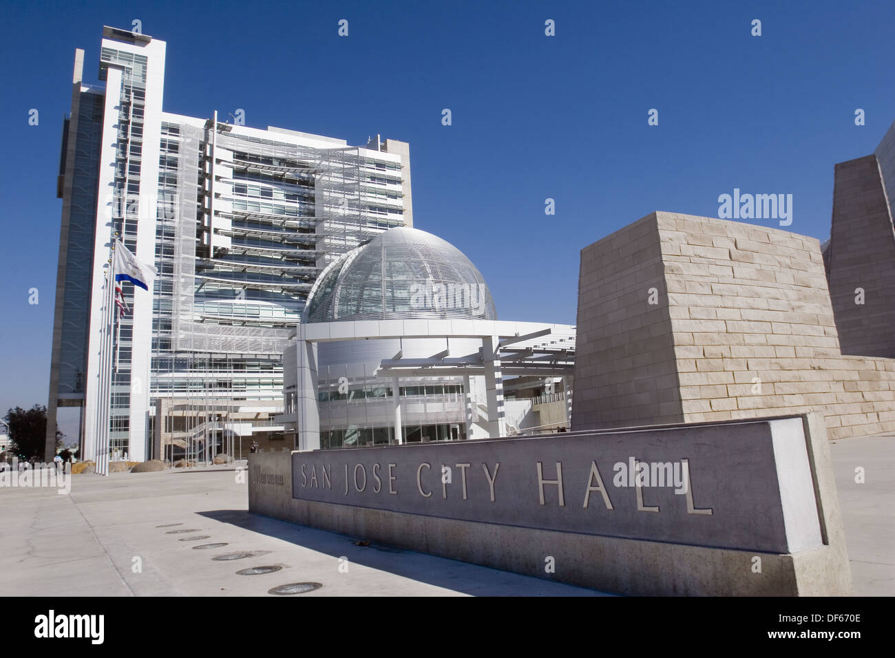 Modern rotunda hi-res stock photography and images - Alamy