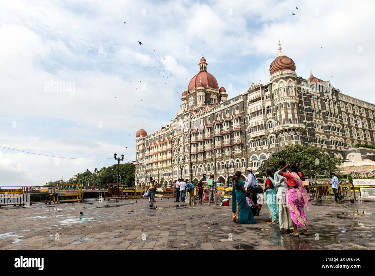 Taj mahal palace hi-res stock photography and images - Alamy