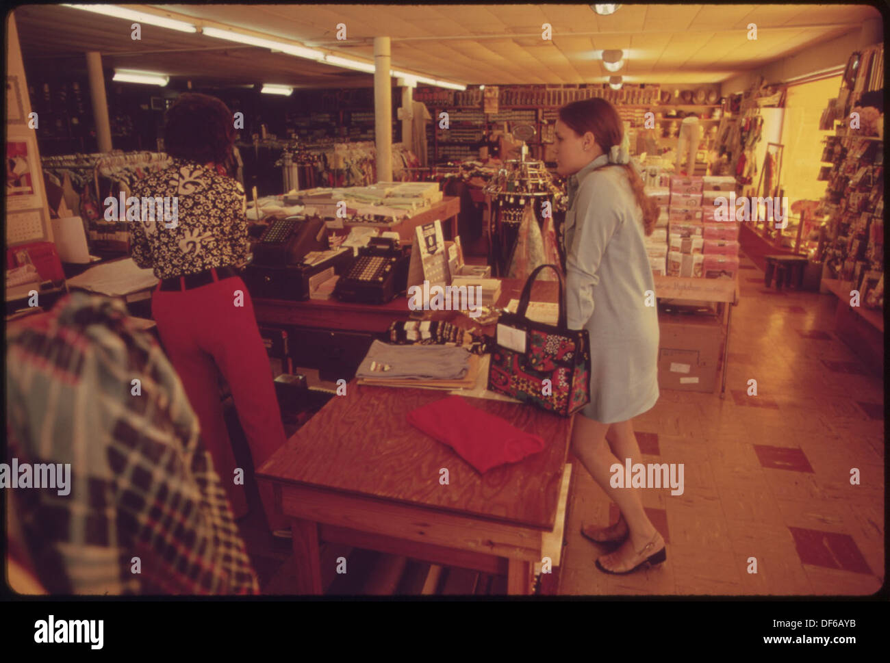 Vintage general store interior hi-res stock photography and images - Alamy