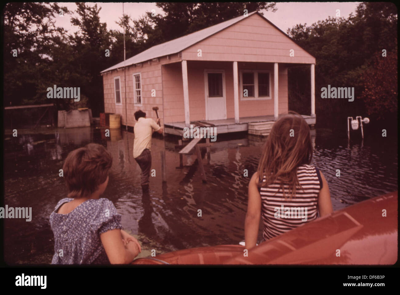 IN THE SPRING OF 1973 THE MISSISSIPPI RIVER REACHED ITS HIGHEST LEVEL ...