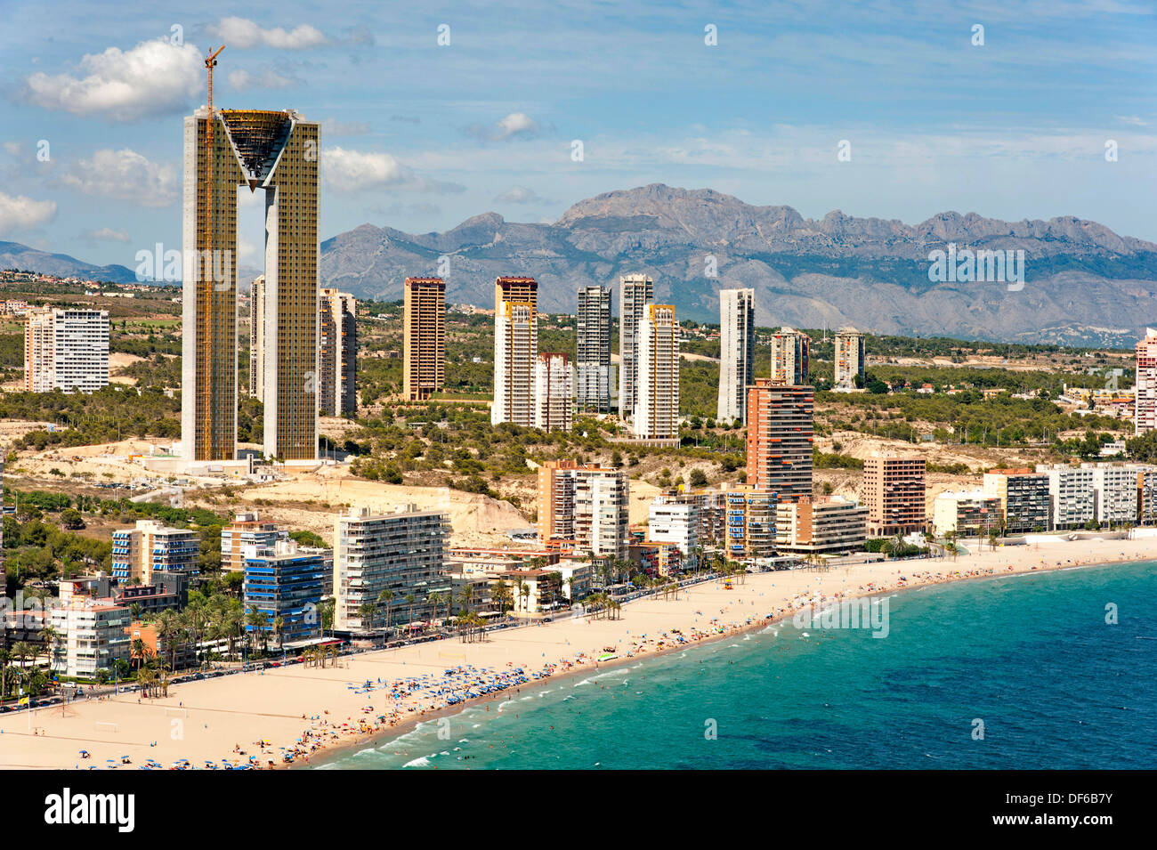InTempo luxury skyscraper and other high-rises in Benidorm, Alicante ...