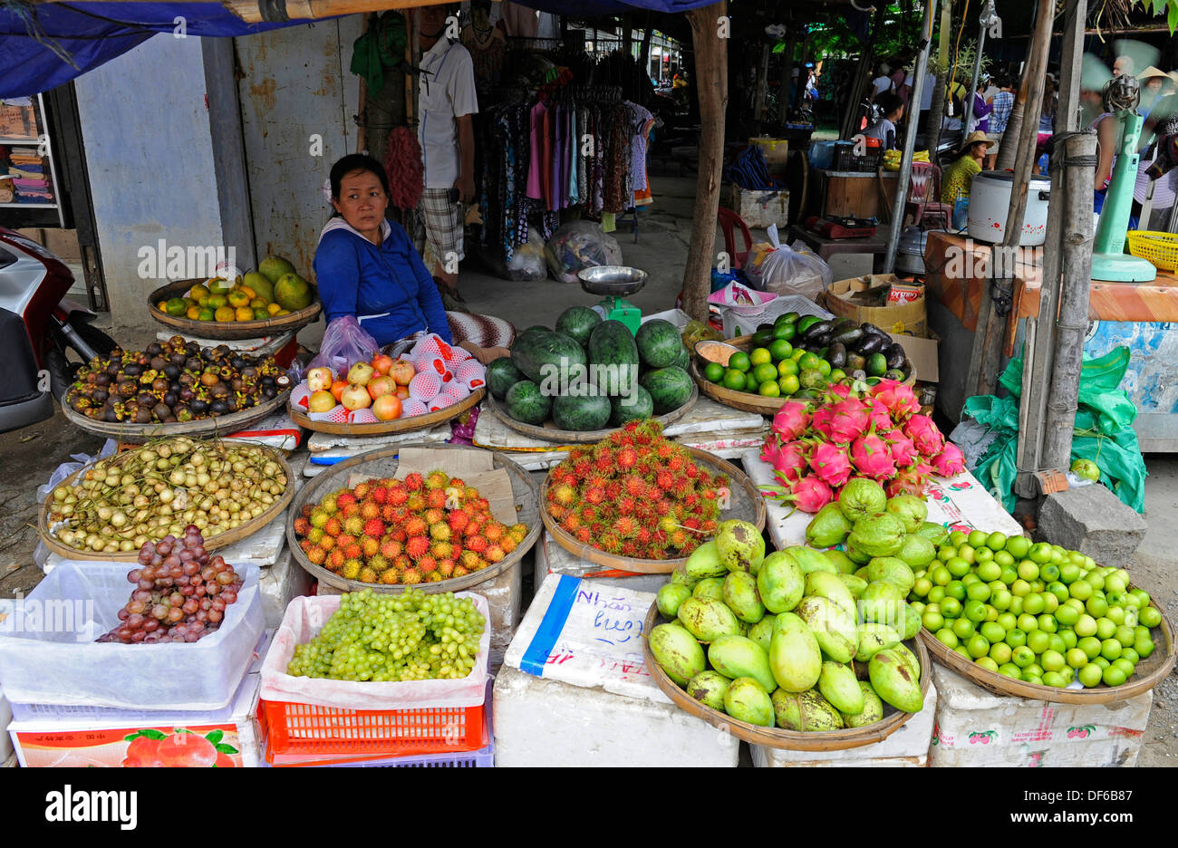 Indoor Vietnamese village market selling a variety of fresh fruit Stock ...
