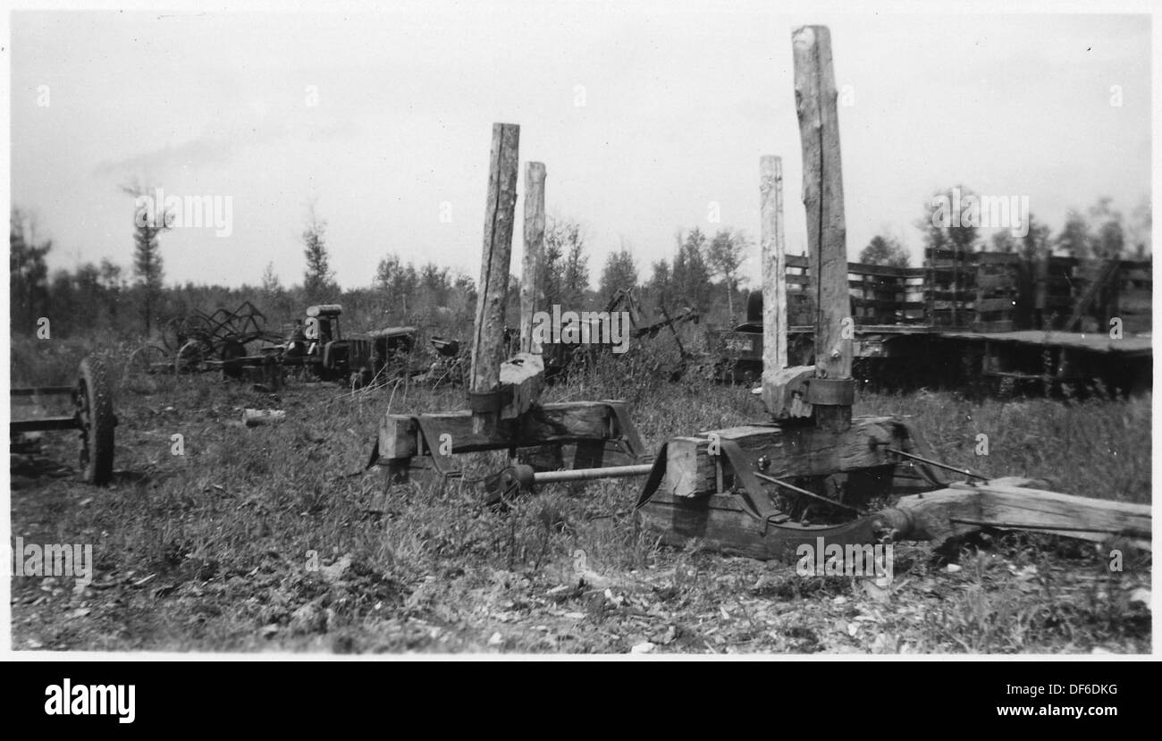 Logging wagon hi-res stock photography and images - Alamy