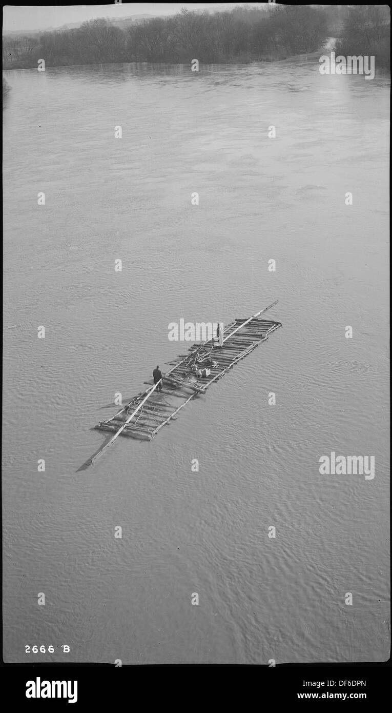 Log raft on Holston River 280210 Stock Photo - Alamy
