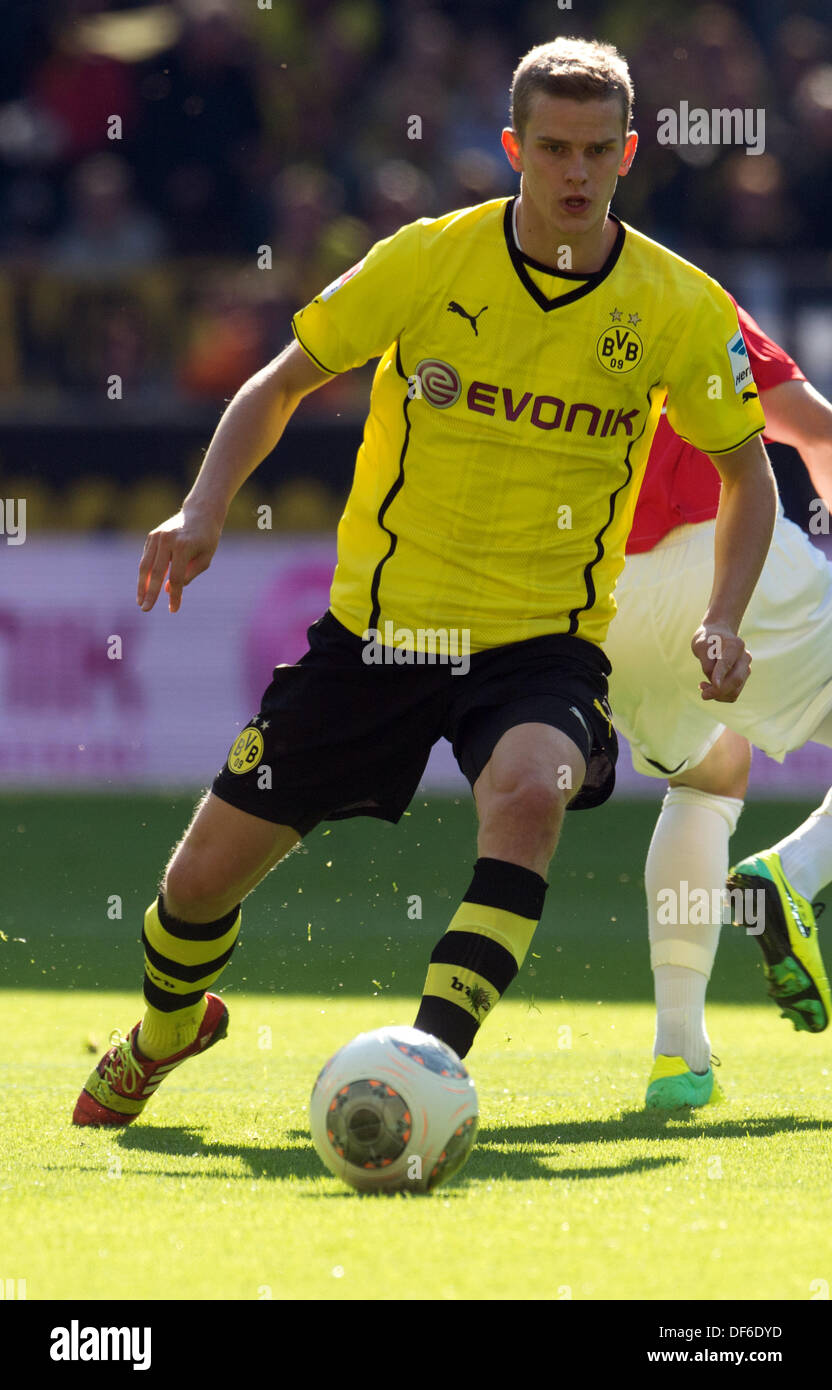 Dortmund, Germany. 28th Sep, 2013. Dortmund's Sven Bender during the ...