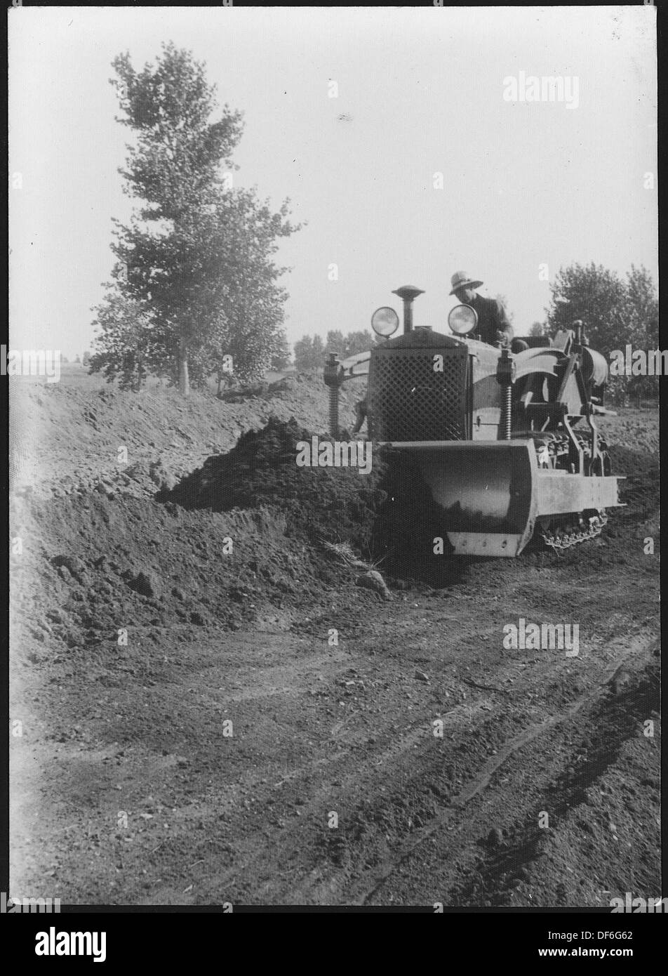 Road grading hi-res stock photography and images - Alamy