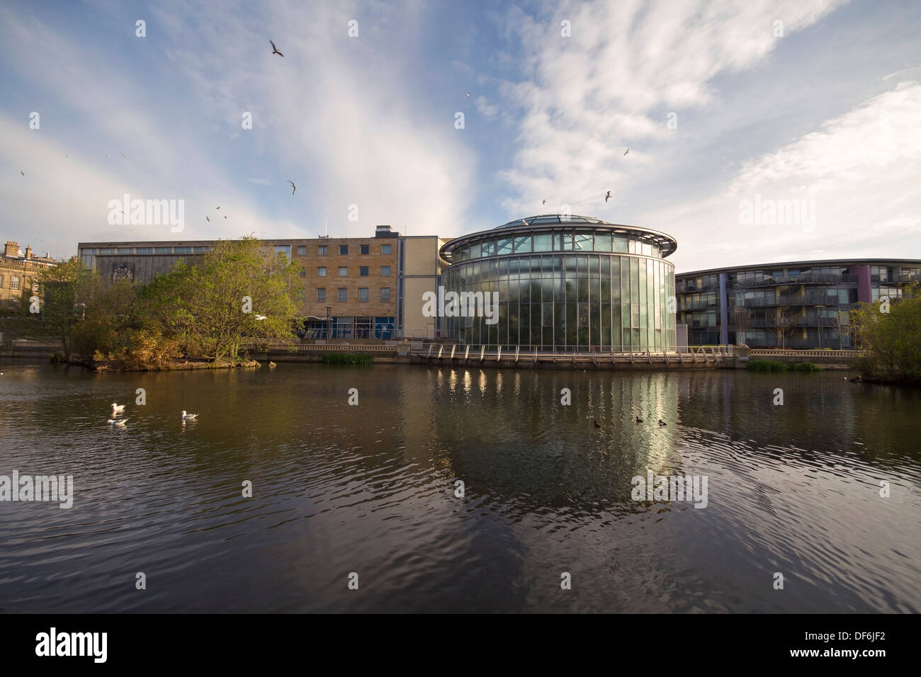 The Winter Gardens and Sunderland museum as seen from Mowbray Park in ...