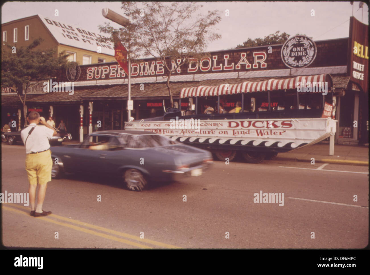 The Wisconsin River carves its way through deep sandstone cliffs near ...