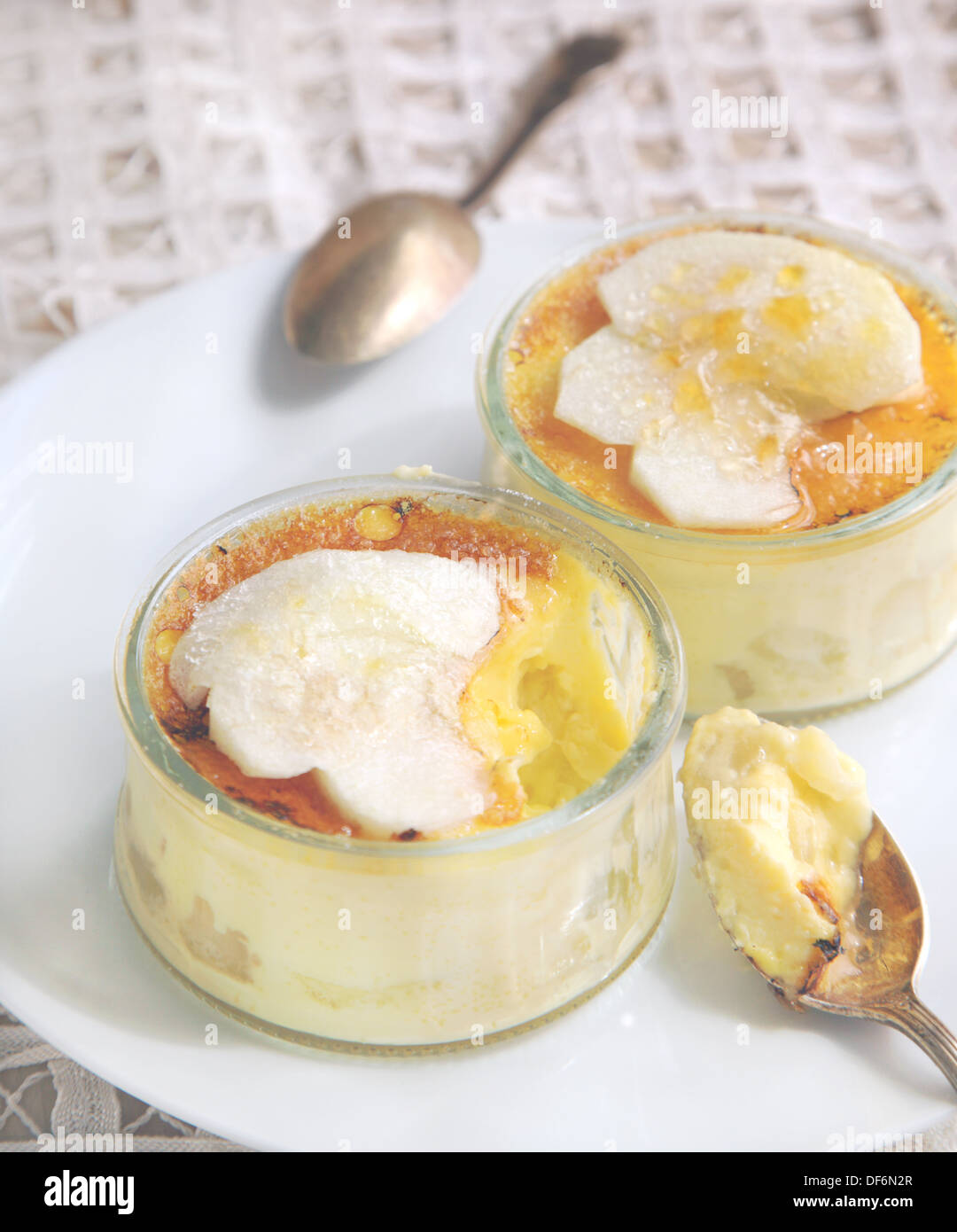 Apple creme brulee Stock Photo - Alamy