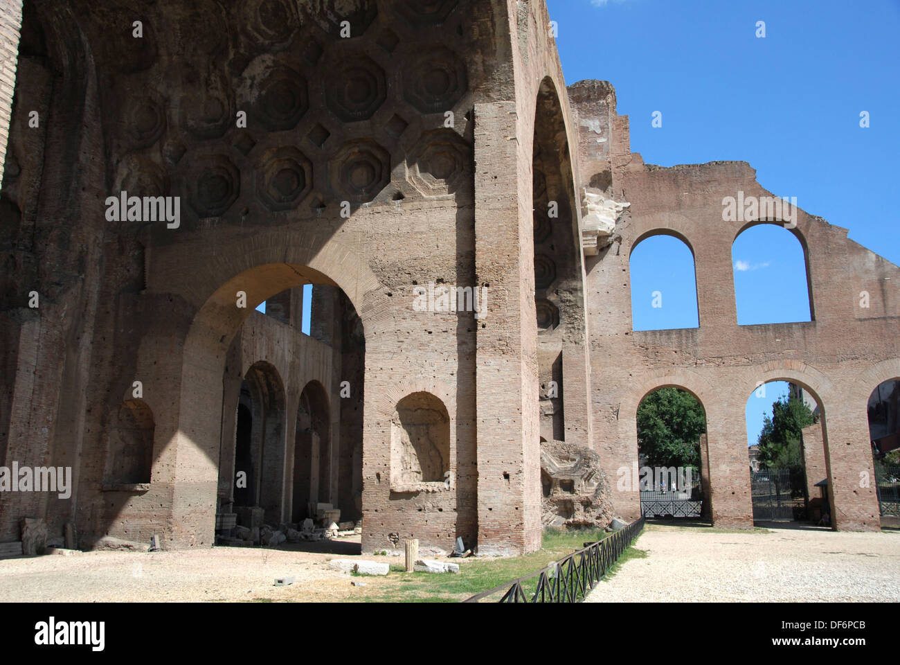 Basilica maxentius constantine basilica nova hi-res stock photography ...