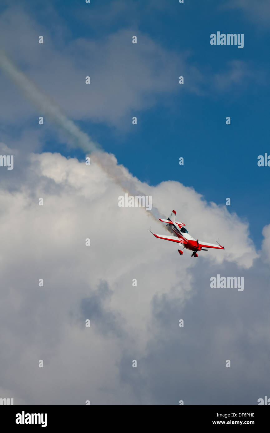 Aircraft airplane fly hi-res stock photography and images - Alamy