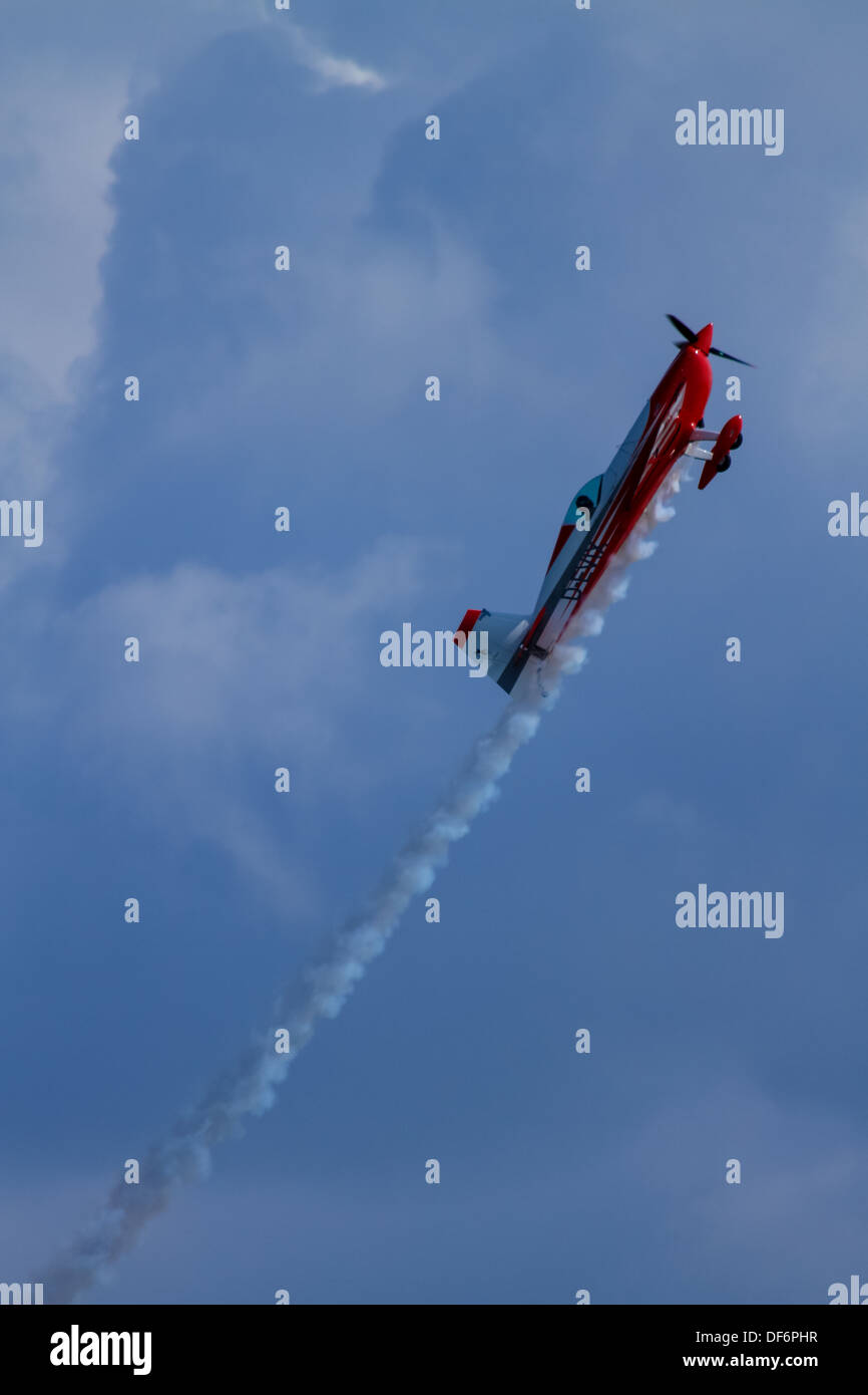 Aircraft airplane fly hi-res stock photography and images - Alamy