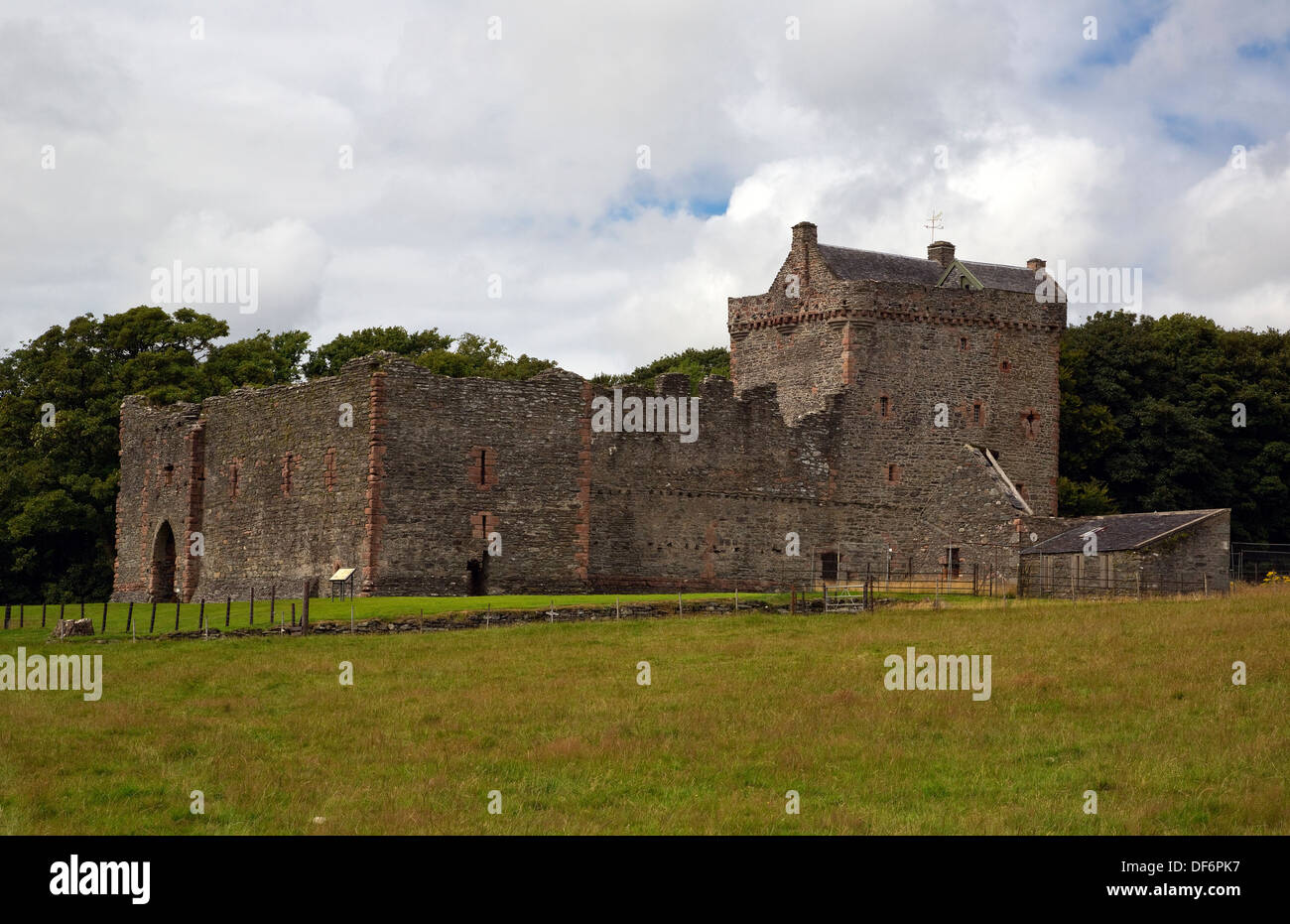 Skipness castle hi-res stock photography and images - Alamy