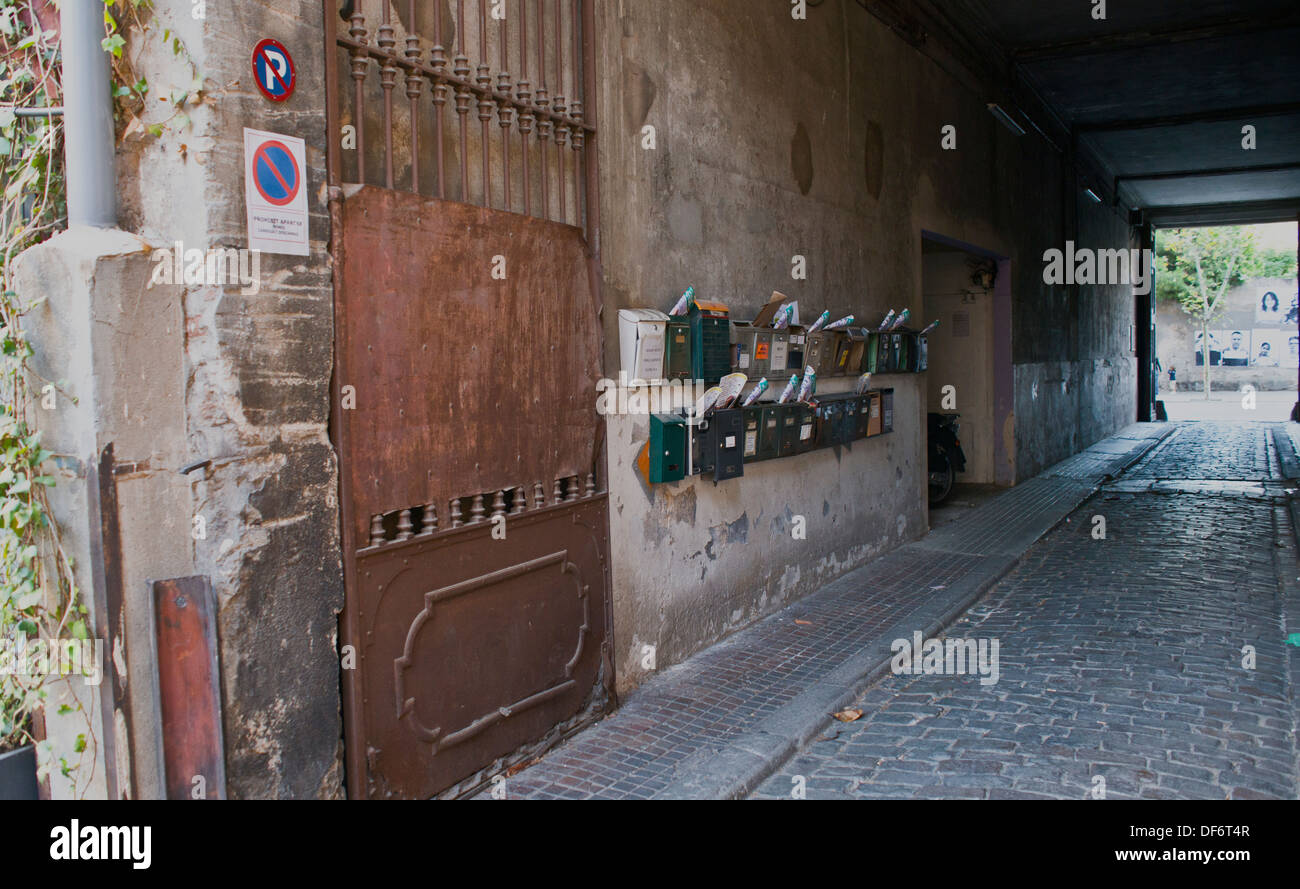 Vintage mailboxes hi-res stock photography and images - Alamy