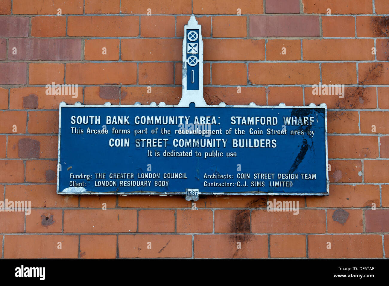 Walk blue plaque hi-res stock photography and images - Alamy