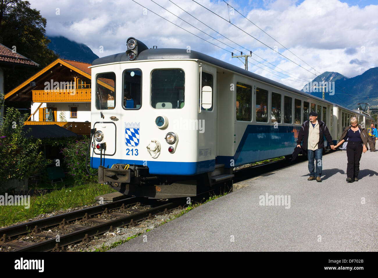 Zugspitzbahn train garmisch partenkirchen bavaria hi-res stock ...