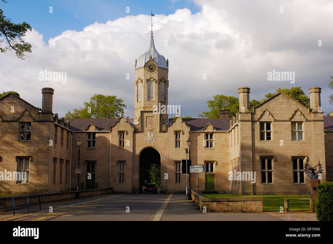 Gordon schools hi-res stock photography and images - Alamy