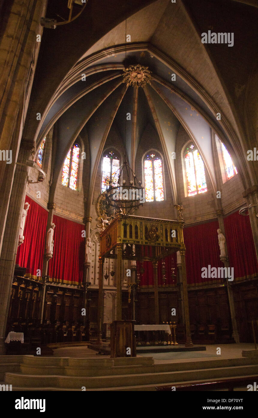 Gothic apse hi-res stock photography and images - Alamy