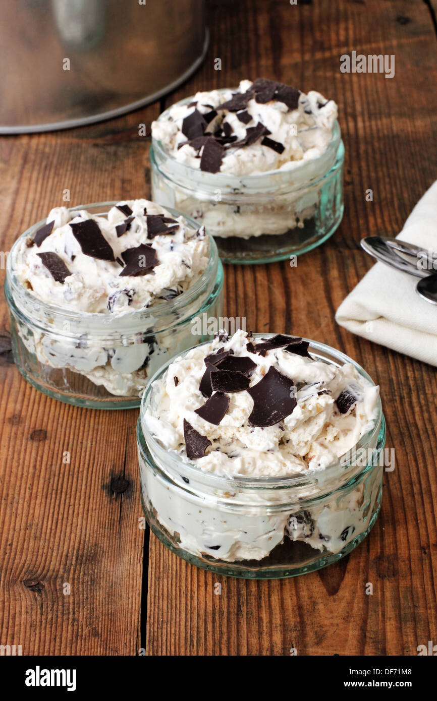 Creamy Chocolate Dessert Pots Stock Photo - Alamy