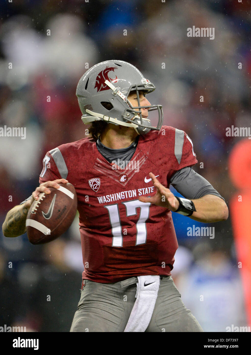 Seattle, WA, USA. 28th Sep, 2013. Washington State Cougars quarterback ...