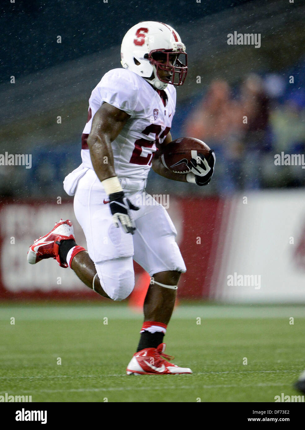 Seattle, WA, USA. 28th Sep, 2013. Stanford Cardinal running back ...