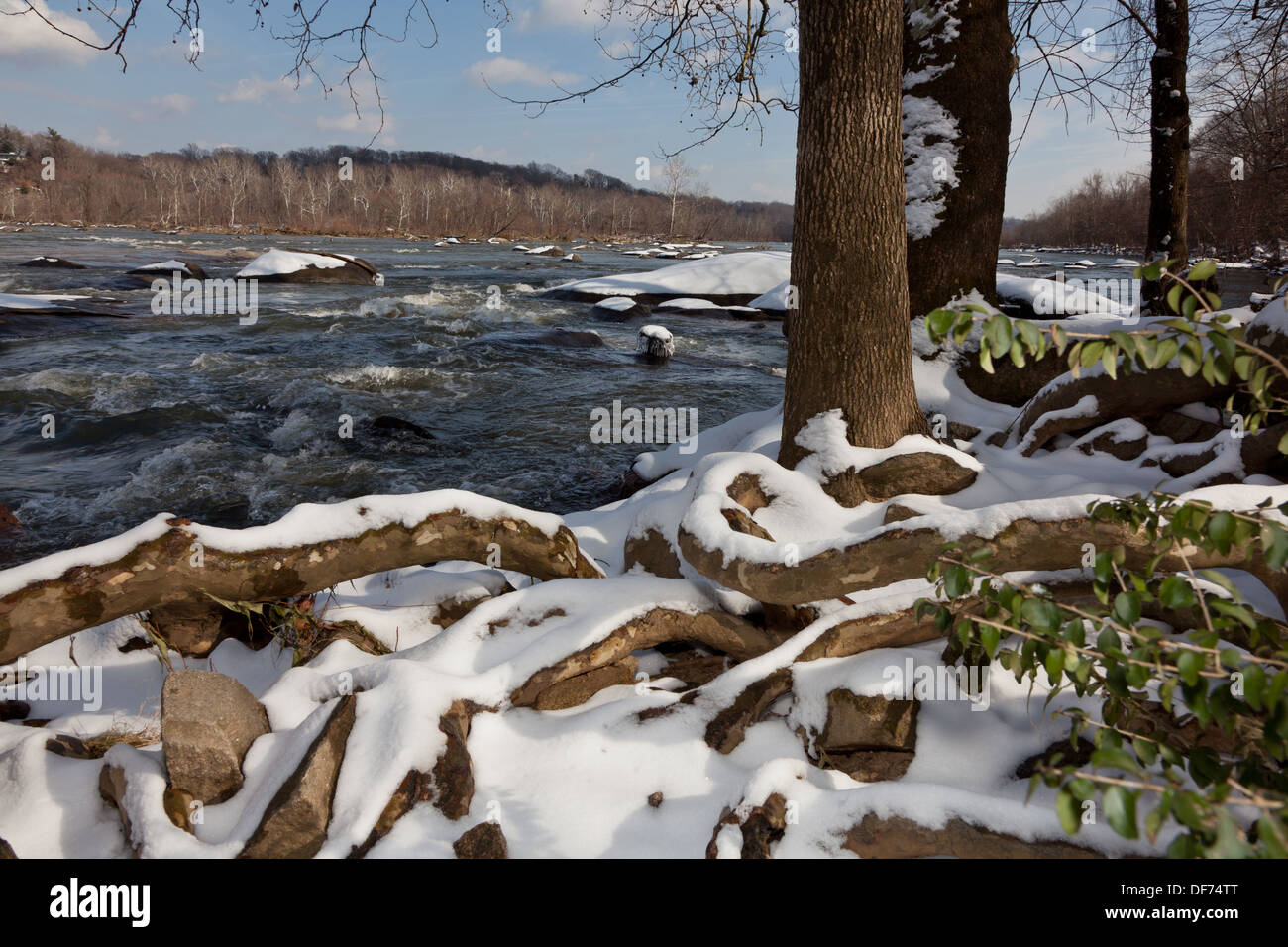 The James River during winter in Virginia Stock Photo - Alamy