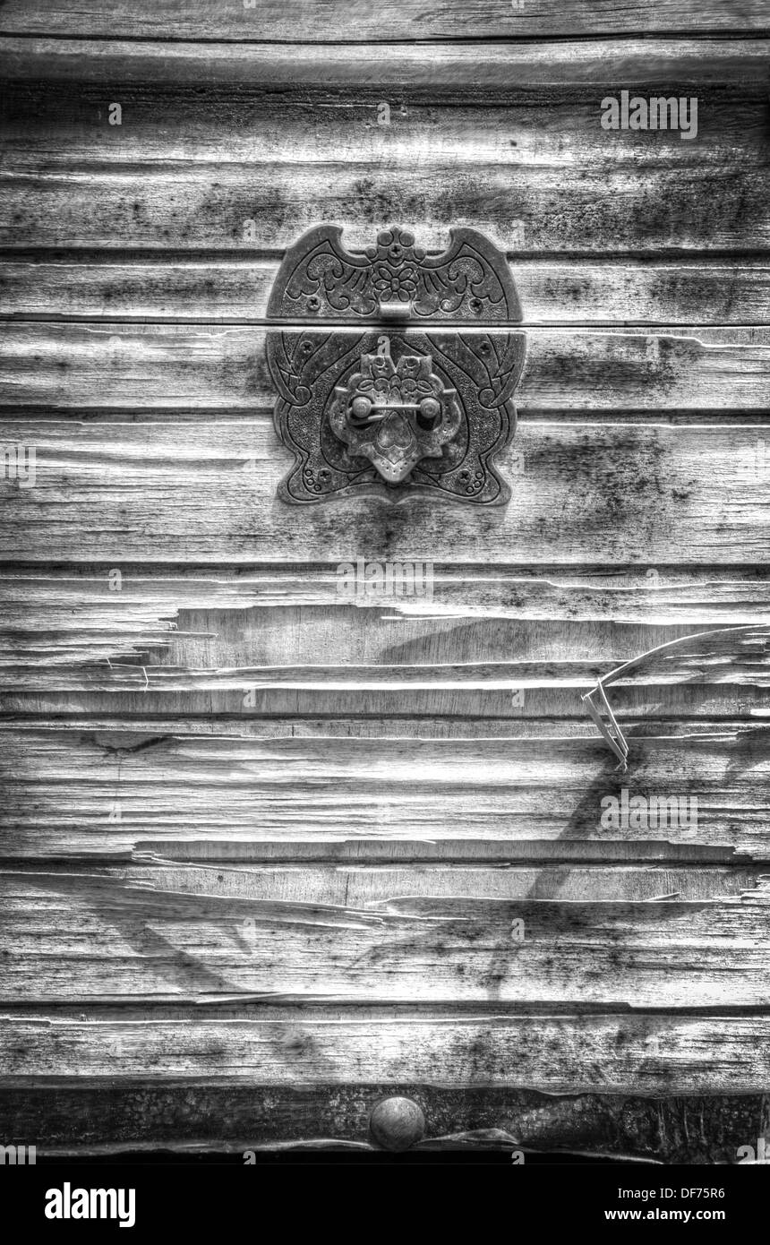 Chest with lock hi-res stock photography and images - Alamy