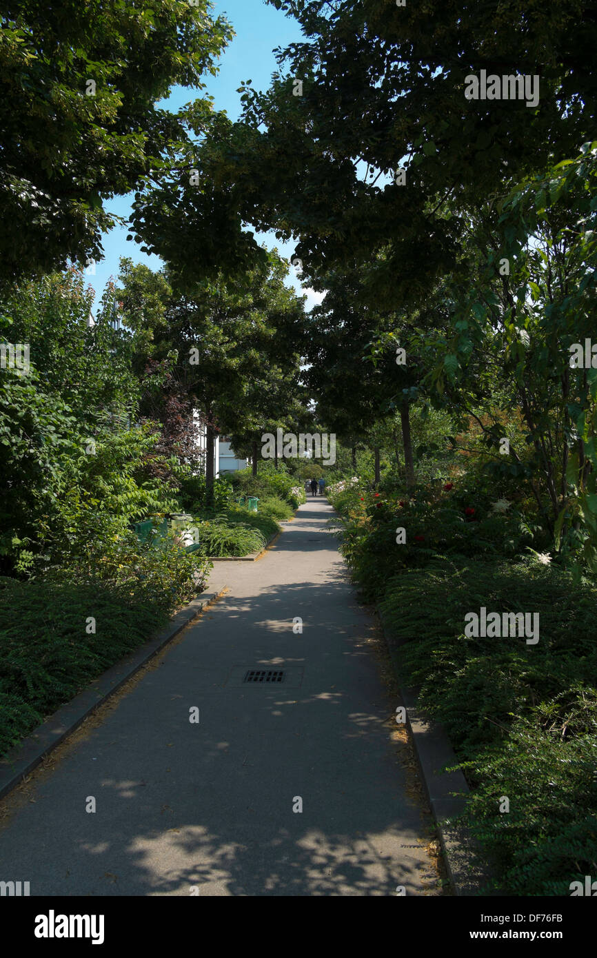 Promenade plantee paris hi-res stock photography and images - Alamy