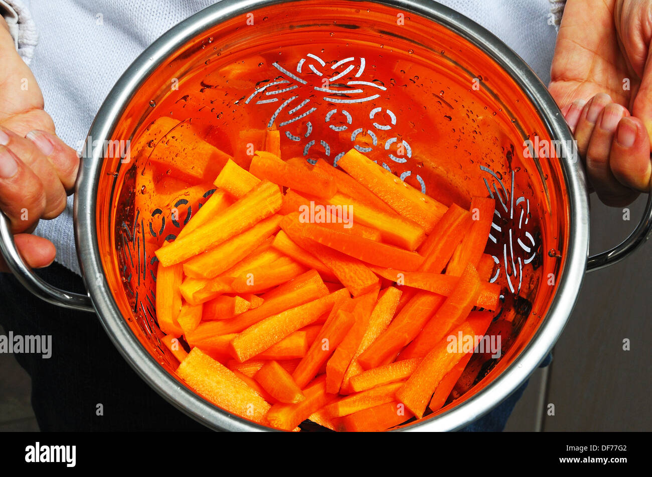 Carrot and stick hi-res stock photography and images - Alamy