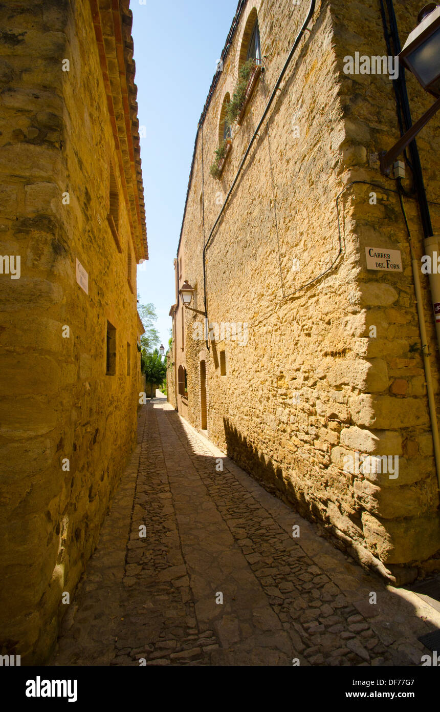 Peratallada spain castle hi-res stock photography and images - Alamy