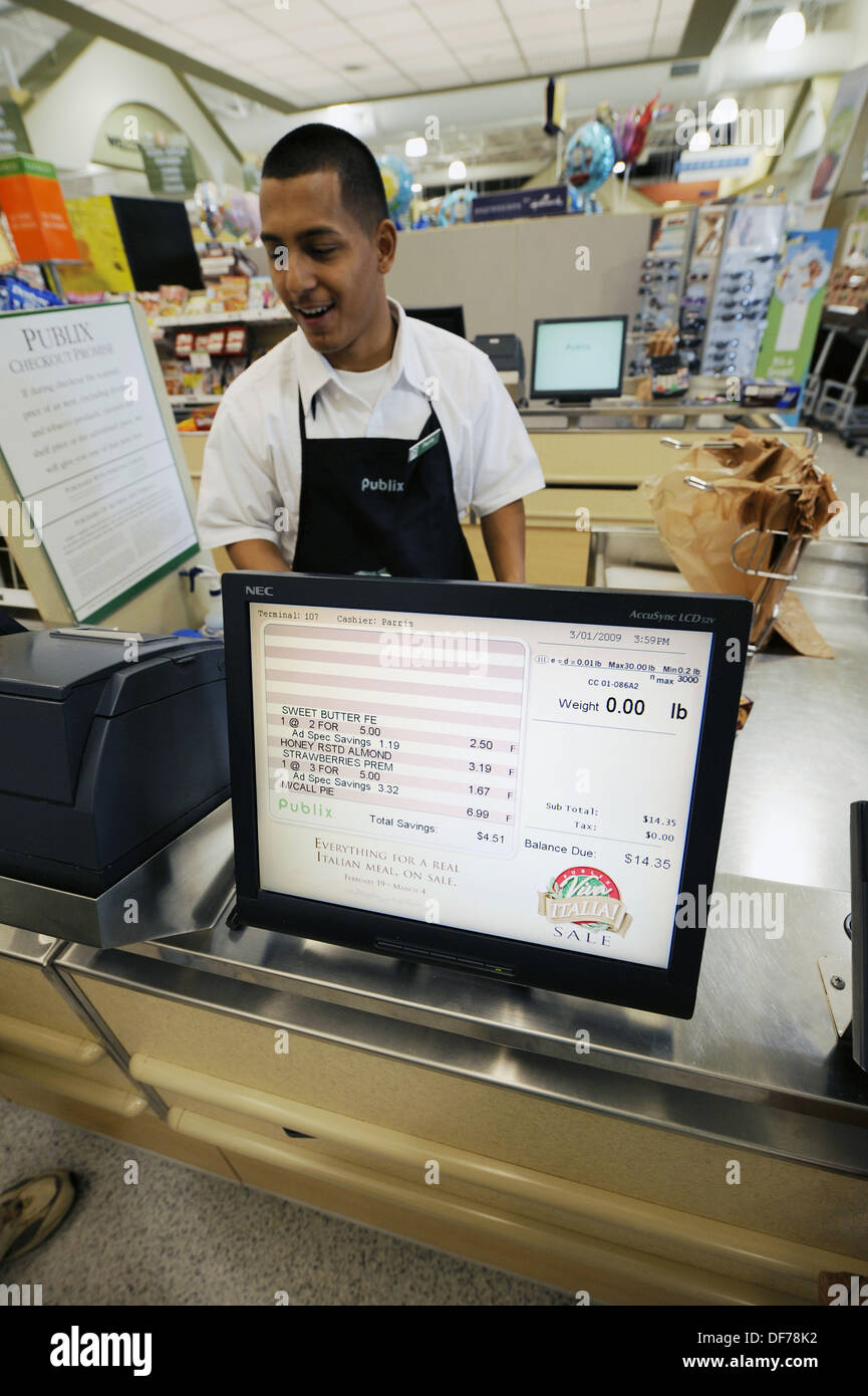 Cashier line hi-res stock photography and images - Alamy
