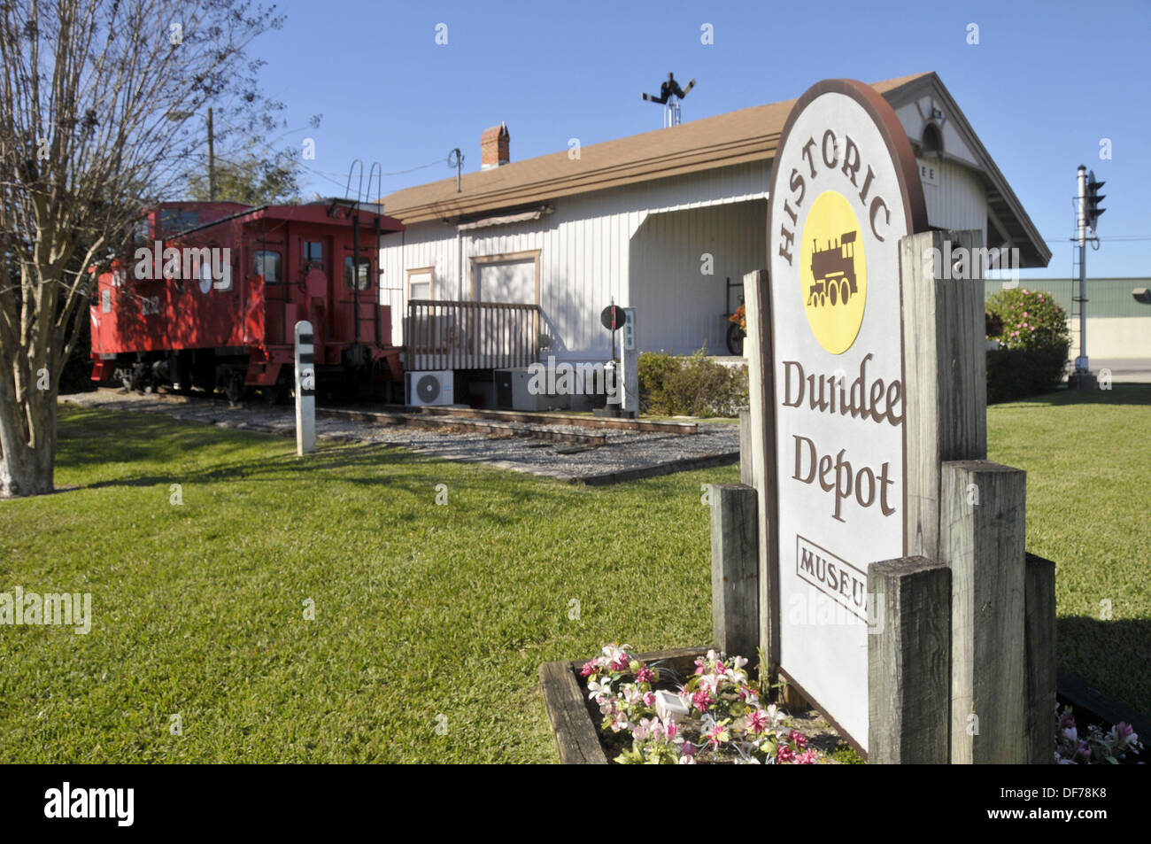 Antique train depot hi-res stock photography and images - Alamy