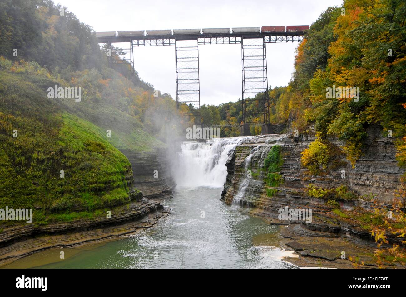 Family at letchworth state park hi-res stock photography and images - Alamy