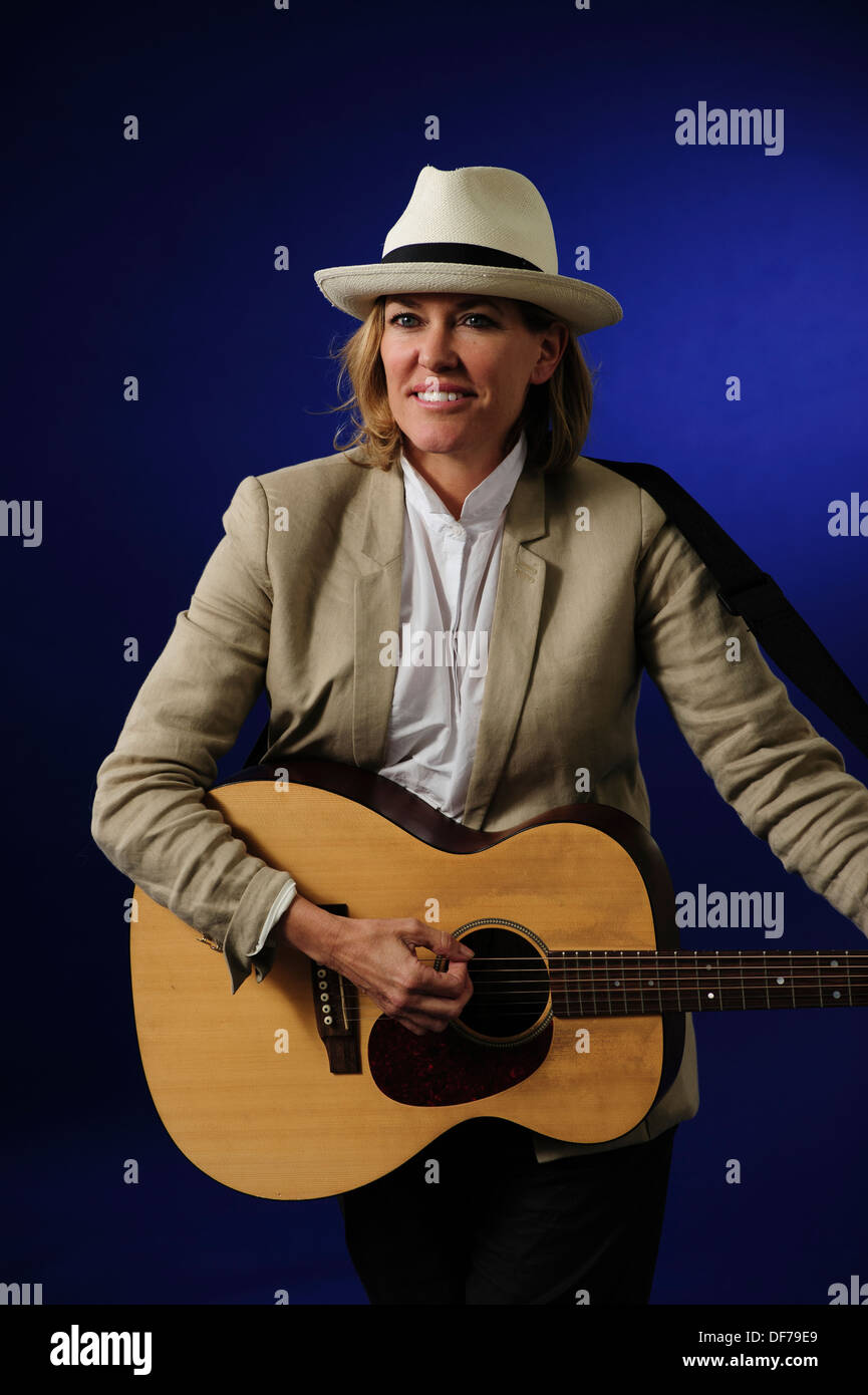 Cerys matthews hi-res stock photography and images - Alamy
