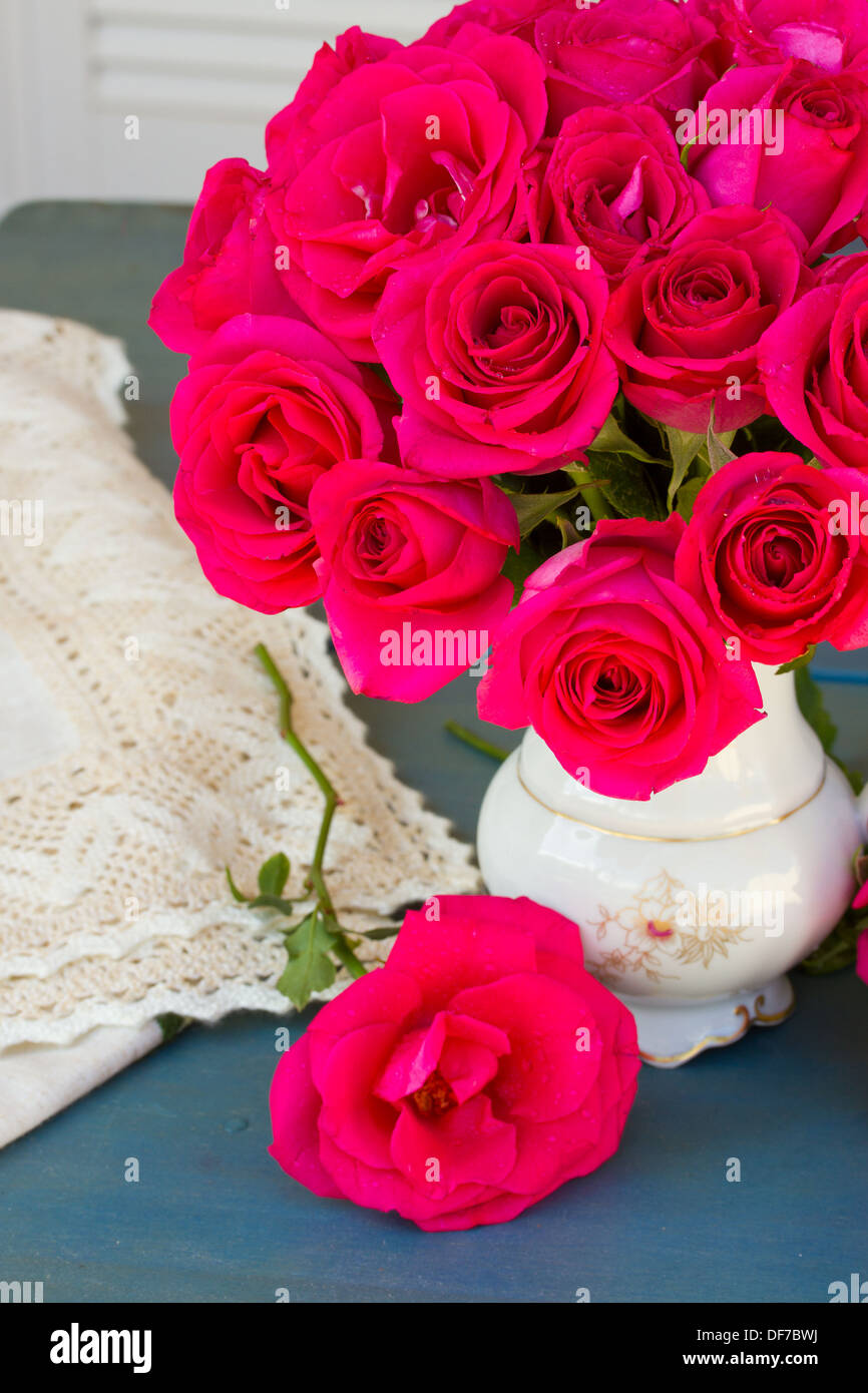 Mauve color roses hi-res stock photography and images - Alamy